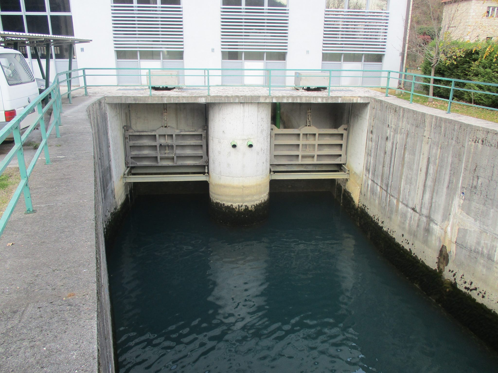 Above Ground vs Underground Water Tank Systems: A Comprehensive Comparison